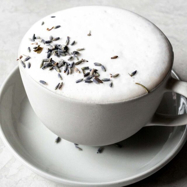 London Fog Drink (Earl Grey Tea Latte) - Oh, How Civilized